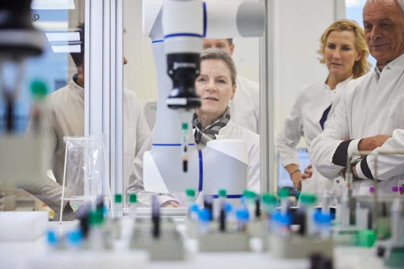 Inbetriebnahme der ersten Labor-Vollautomation - Labor Berlin