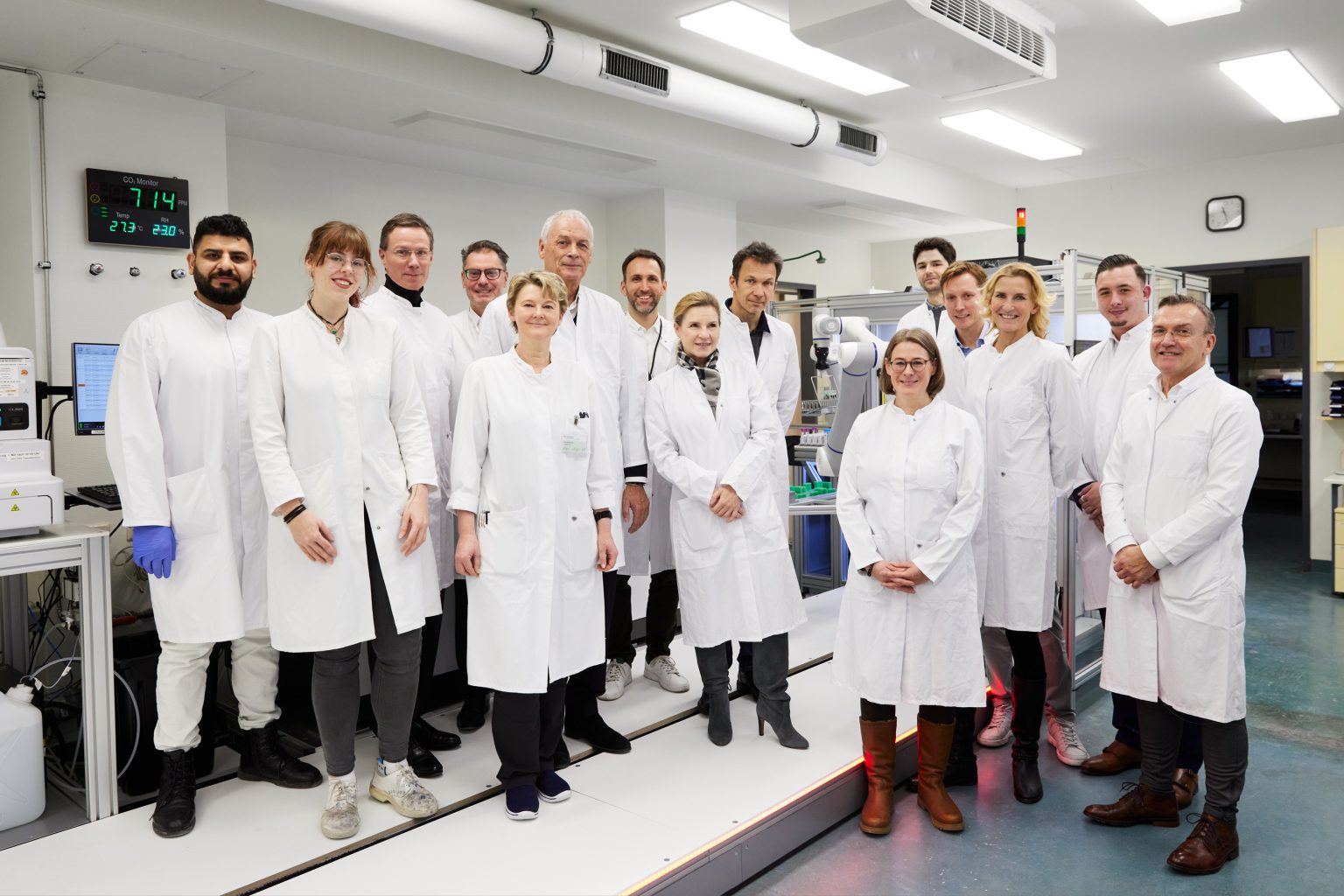 Commissioning of the first fully automated laboratory - Labor Berlin