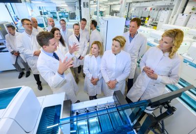 Inauguration of the world's first fully automated mass spectrometry ...